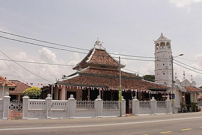 10 MOSQUE ARCHITECTURE IN MALAYSIA